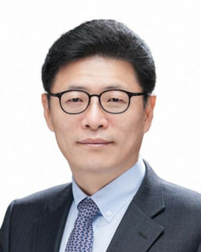 SKT 사장에 정재헌 CGO, 수펙스 이형희 사장 부회장으로…SK그룹, 주요 계열사 사장단 인사